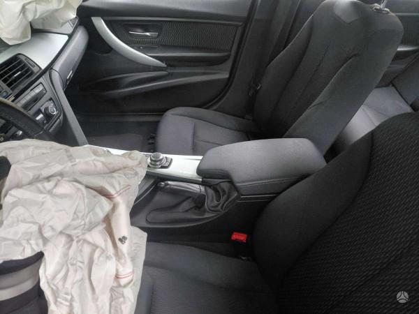 Melns BMW 316 2014 Šakiai, ar dzinēja tilpumu 2.00 L un nobraukumu 158 tūkst. km par 4699 €, foto 6 vietnē AUTOMOTO.COM.LV