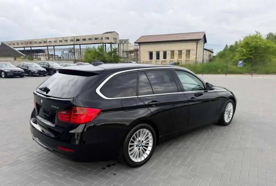 Melns BMW 316 2014 Telšiai, ar dzinēja tilpumu 2.00 L un nobraukumu 236 tūkst. km par 6990 €, foto 7 vietnē AUTOMOTO.COM.LV