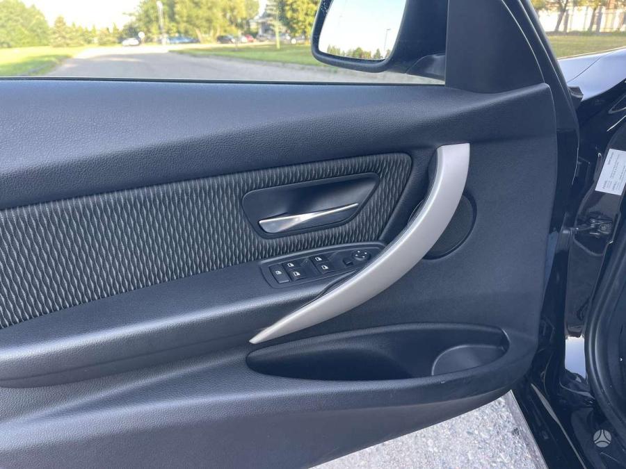 Black BMW 316 2014 in Kaunas, with an engine capacity of 1.60 L and mileage of 154 thousand km for 6950 €, photo 18 on AUTOMOTO.COM.LV