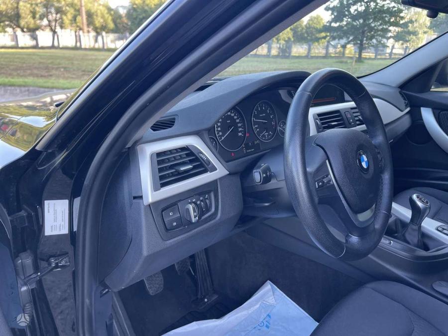 Black BMW 316 2014 in Kaunas, with an engine capacity of 1.60 L and mileage of 154 thousand km for 6950 €, photo 19 on AUTOMOTO.COM.LV