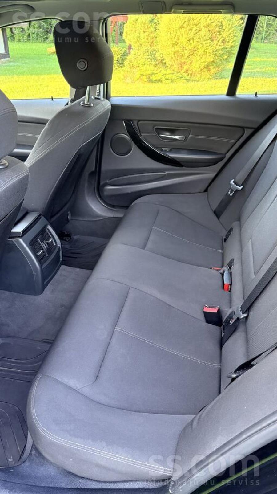 Black BMW 316 2014 in Riga, with an engine capacity of 2.00 L and mileage of 349 thousand km for 6900 €, photo 16 on AUTOMOTO.COM.LV