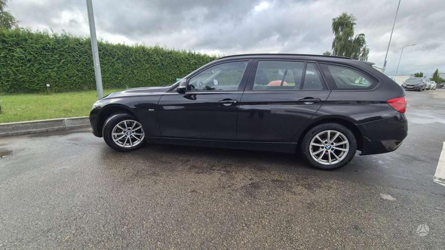 Black BMW 316 2015 in Taurage, with an engine capacity of 2.00 L and mileage of 318 thousand km for 7450 €, photo 12 on AUTOMOTO.COM.LV