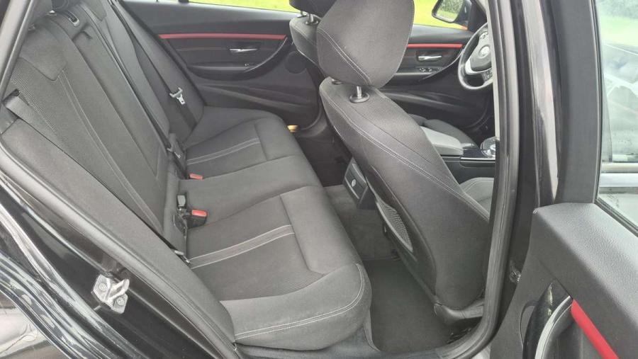 Black BMW 316 2015 in Taurage, with an engine capacity of 2.00 L and mileage of 318 thousand km for 7450 €, photo 28 on AUTOMOTO.COM.LV