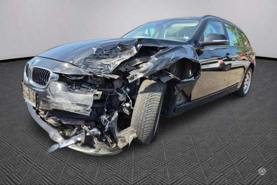 Melns BMW 316 2016 Viļņa, ar dzinēja tilpumu 2.00 L un nobraukumu 357 tūkst. km par 3500 €, foto 3 vietnē AUTOMOTO.COM.LV
