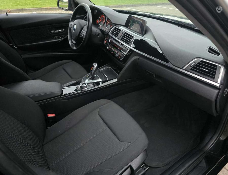 Black BMW 316 2017 in Panevezys, with an engine capacity of 2.00 L and mileage of 216 thousand km for 9499 €, photo 12 on AUTOMOTO.COM.LV