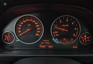 Black BMW 316 2017 in Panevezys, with an engine capacity of 2.00 L and mileage of 216 thousand km for 9499 €, photo 20 on AUTOMOTO.COM.LV