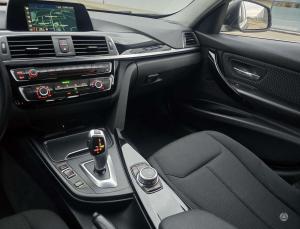 Black BMW 316 2017 in Panevezys, with an engine capacity of 2.00 L and mileage of 216 thousand km for 9499 €, photo 22 on AUTOMOTO.COM.LV