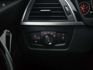 Black BMW 316 2017 in Panevezys, with an engine capacity of 2.00 L and mileage of 216 thousand km for 9499 €, photo 27 on AUTOMOTO.COM.LV