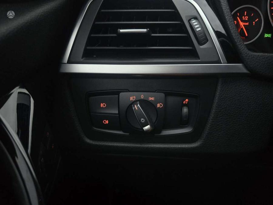Black BMW 316 2017 in Panevezys, with an engine capacity of 2.00 L and mileage of 216 thousand km for 9499 €, photo 27 on AUTOMOTO.COM.LV
