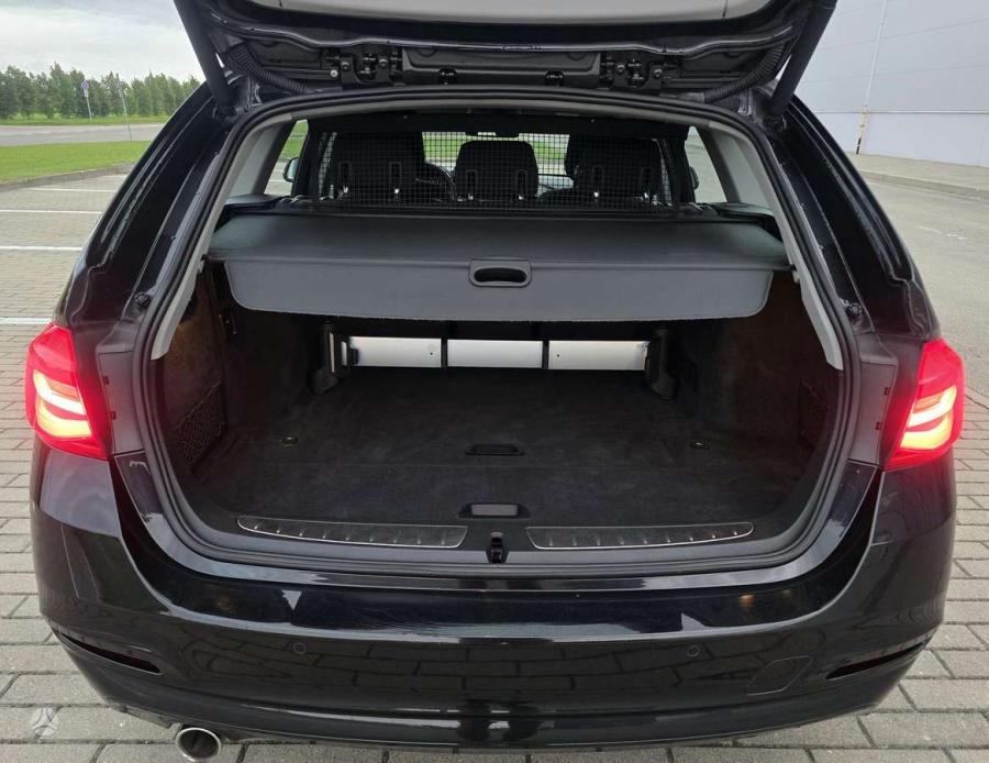 Black BMW 316 2017 in Panevezys, with an engine capacity of 2.00 L and mileage of 216 thousand km for 9499 €, photo 28 on AUTOMOTO.COM.LV