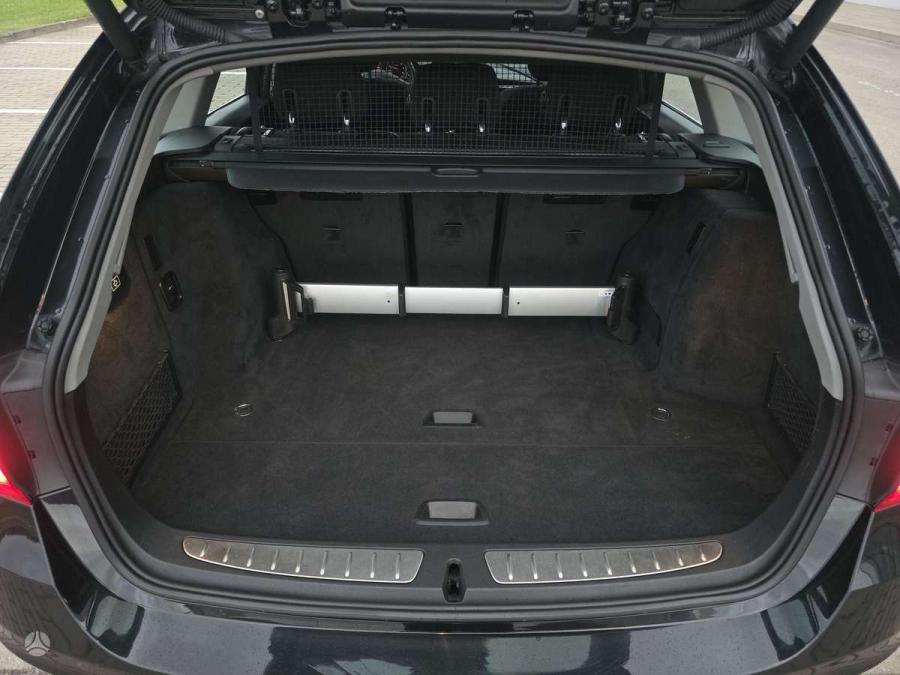 Black BMW 316 2017 in Panevezys, with an engine capacity of 2.00 L and mileage of 216 thousand km for 9499 €, photo 29 on AUTOMOTO.COM.LV
