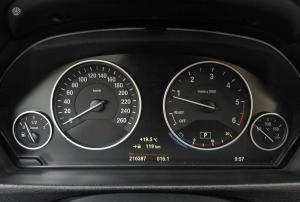 Melns BMW 316 2017 Panevēža, ar dzinēja tilpumu 2.00 L un nobraukumu 216 tūkst. km par 8999 €, foto 20 vietnē AUTOMOTO.COM.LV