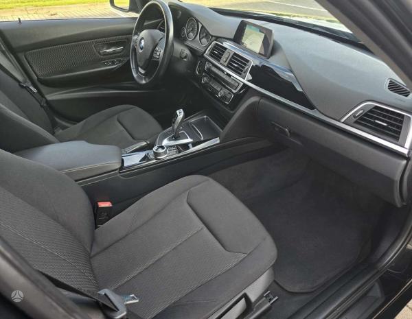 Melns BMW 316 2017 Panevēža, ar dzinēja tilpumu 2.00 L un nobraukumu 216 tūkst. km par 8499 €, foto 11 vietnē AUTOMOTO.COM.LV