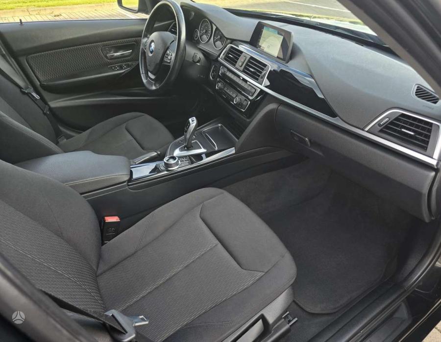 Black BMW 316 2017 in Panevezys, with an engine capacity of 2.00 L and mileage of 216 thousand km for 8499 €, photo 11 on AUTOMOTO.COM.LV