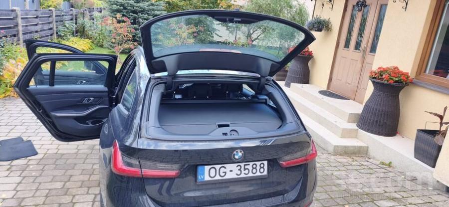 Black BMW 316 2021 in Riga, with an engine capacity of 2.00 L and mileage of 210 thousand km for 18900 €, photo 7 on AUTOMOTO.COM.LV