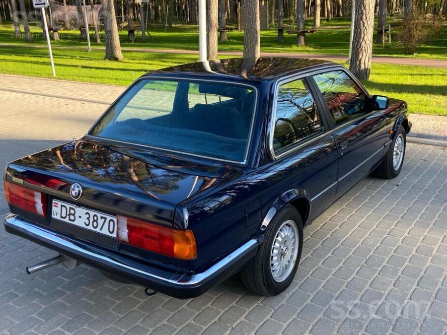 Zils BMW 316 1986 Valmiera, ar dzinēja tilpumu 1.60 L un nobraukumu 160 tūkst. km par 7250 €, foto 4 vietnē AUTOMOTO.COM.LV