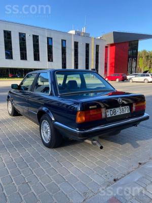 Zils BMW 316 1986 Valmiera, ar dzinēja tilpumu 1.60 L un nobraukumu 160 tūkst. km par 7250 €, foto 11 vietnē AUTOMOTO.COM.LV