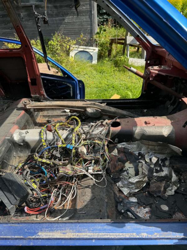 Zils BMW 316 1990 Rapla, ar dzinēja tilpumu 0.00 L un nobraukumu 0 tūkst. km par 1000 €, foto 7 vietnē AUTOMOTO.COM.LV