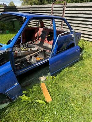Zils BMW 316 1990 Rapla, ar dzinēja tilpumu 0.00 L un nobraukumu 0 tūkst. km par 1000 €, foto 20 vietnē AUTOMOTO.COM.LV