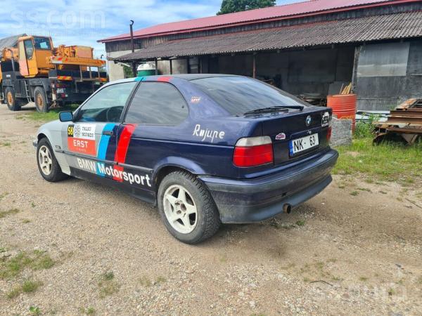 Blue BMW 316 1999 in Talsi, with an engine capacity of 2.80 L and mileage of 304 thousand km for 4000 €, photo 7 on AUTOMOTO.COM.LV