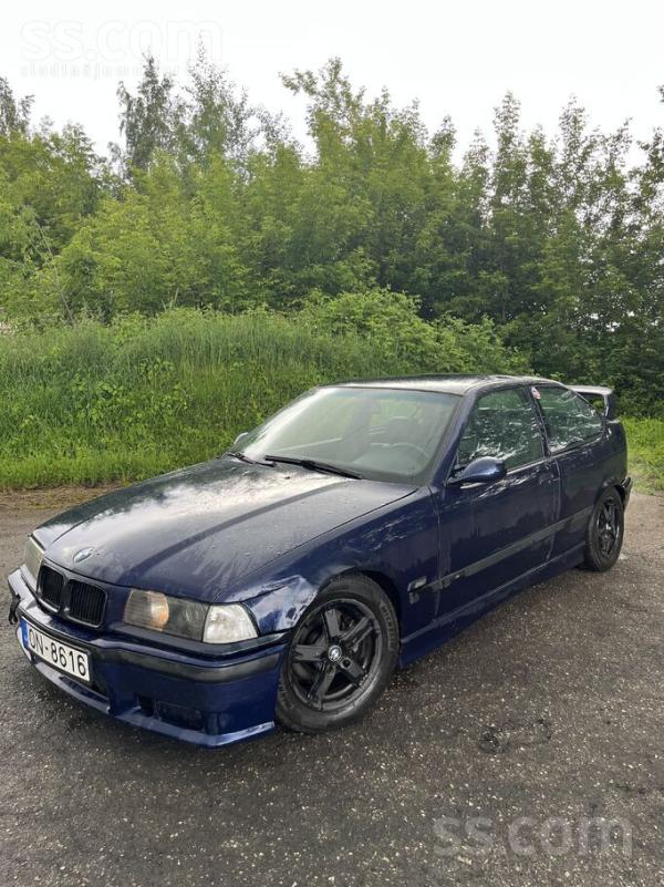 Blue BMW 316 1995 in Ogre, with an engine capacity of 1.60 L and mileage of 164 thousand km for 2000 €, photo 2 on AUTOMOTO.COM.LV