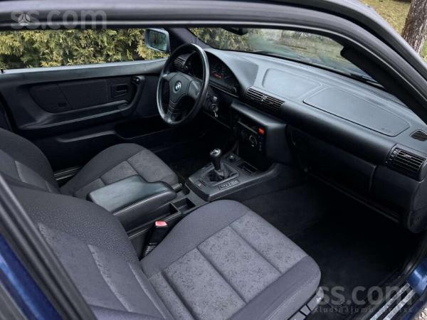 Zils BMW 316 2000 Talsi, ar dzinēja tilpumu 1.90 L un nobraukumu 232 tūkst. km par 3150 €, foto 10 vietnē AUTOMOTO.COM.LV