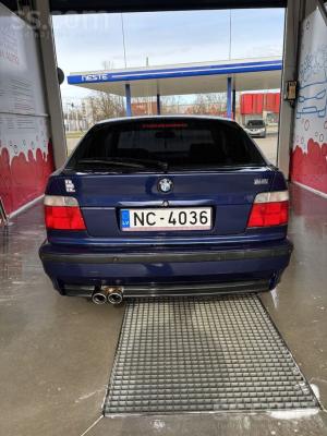 Zils BMW 316 2000 Rīga, ar dzinēja tilpumu 1.90 L un nobraukumu 185 tūkst. km par 3400 €, foto 3 vietnē AUTOMOTO.COM.LV