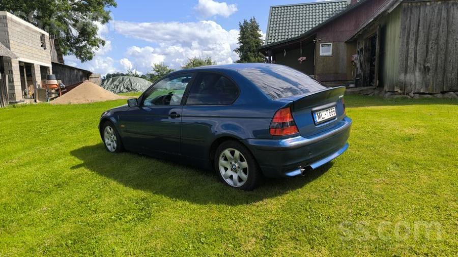 Blue BMW 316 2001 in Cesis, with an engine capacity of 2.50 L and mileage of 322 thousand km for 2300 €, photo 4 on AUTOMOTO.COM.LV