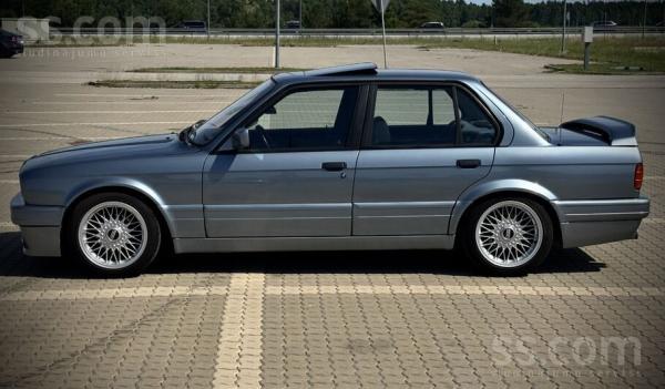 Blue BMW 316 1988 in Riga, with an engine capacity of 2.50 L and mileage of 245 thousand km for 13000 €, photo 2 on AUTOMOTO.COM.LV