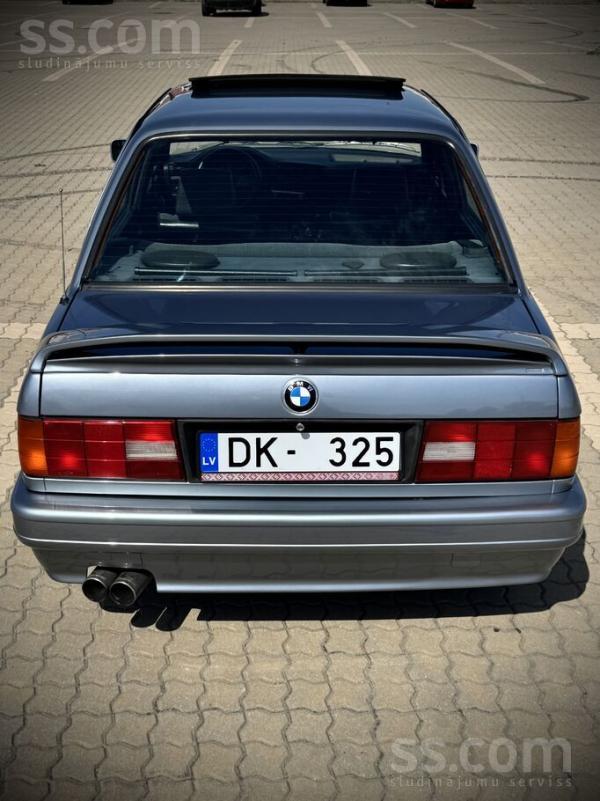 Blue BMW 316 1988 in Riga, with an engine capacity of 2.50 L and mileage of 245 thousand km for 13000 €, photo 5 on AUTOMOTO.COM.LV