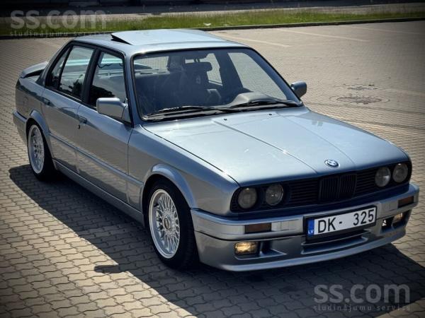 Zils BMW 316 1988 Rīga, ar dzinēja tilpumu 2.50 L un nobraukumu 245 tūkst. km par 13000 €, foto 9 vietnē AUTOMOTO.COM.LV