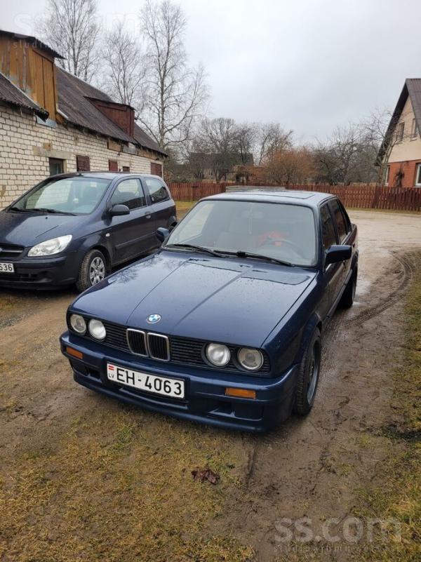 Zils BMW 316 1989 Kuldīga, ar dzinēja tilpumu 1.60 L un nobraukumu 250 tūkst. km par 6500 €, foto 5 vietnē AUTOMOTO.COM.LV