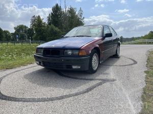 Blue BMW 316 1993 in Jelgava, with an engine capacity of 1.60 L and mileage of 300 thousand km for 1350 €, photo  on AUTOMOTO.COM.LV