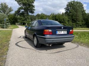 Blue BMW 316 1993 in Jelgava, with an engine capacity of 1.60 L and mileage of 300 thousand km for 1350 €, photo 6 on AUTOMOTO.COM.LV