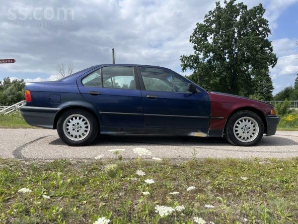 Blue BMW 316 1993 in Jelgava, with an engine capacity of 1.60 L and mileage of 300 thousand km for 1350 €, photo 8 on AUTOMOTO.COM.LV