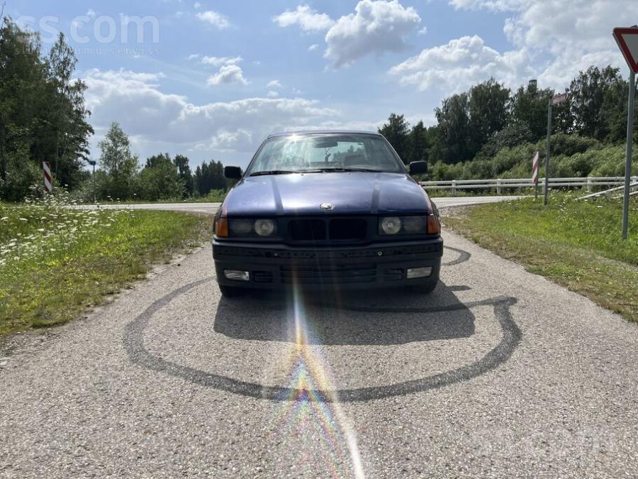 Blue BMW 316 1993 in Jelgava, with an engine capacity of 1.60 L and mileage of 300 thousand km for 1350 €, photo 11 on AUTOMOTO.COM.LV