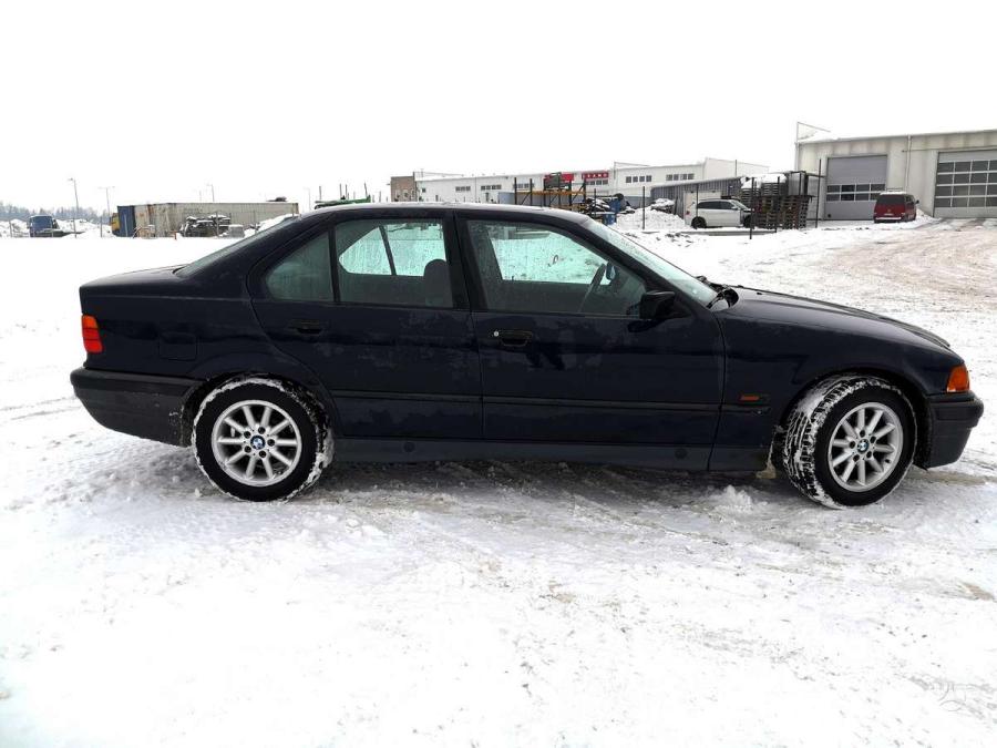 Zils BMW 316 1995 Marijampole, ar dzinēja tilpumu 1.60 L un nobraukumu 240 tūkst. km par 1850 €, foto 2 vietnē AUTOMOTO.COM.LV