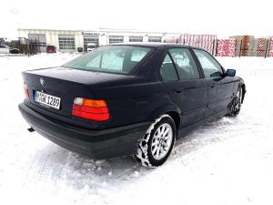 Zils BMW 316 1995 Marijampole, ar dzinēja tilpumu 1.60 L un nobraukumu 240 tūkst. km par 1850 €, foto 3 vietnē AUTOMOTO.COM.LV