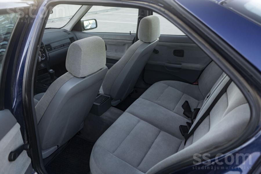 Zils BMW 316 1996 Jelgava, ar dzinēja tilpumu 1.60 L un nobraukumu 282 tūkst. km par 3200 €, foto 24 vietnē AUTOMOTO.COM.LV