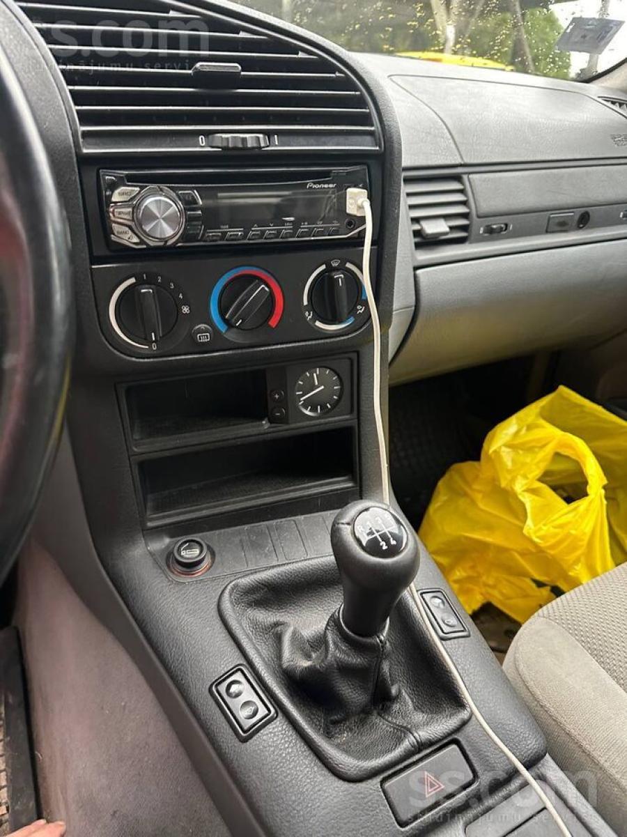 Blue BMW 316 1996 in Jelgava, with an engine capacity of 1.60 L and mileage of 274 thousand km for 3200 €, photo 11 on AUTOMOTO.COM.LV