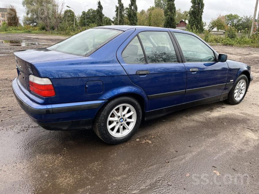 Zils BMW 316 1997 Jēkabpils, ar dzinēja tilpumu 1.60 L un nobraukumu 244 tūkst. km par 2950 €, foto 5 vietnē AUTOMOTO.COM.LV