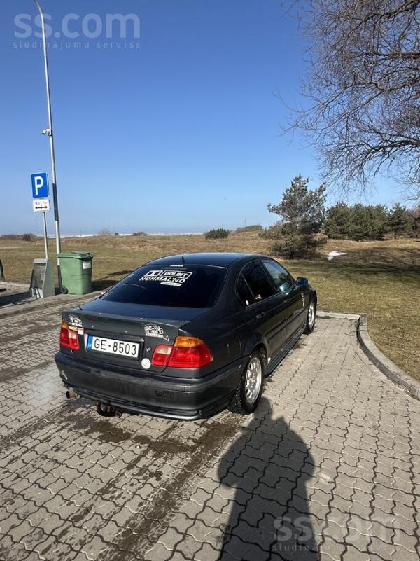Zils BMW 316 1999 Liepāja, ar dzinēja tilpumu 2.50 L un nobraukumu 340 tūkst. km par 2700 €, foto 2 vietnē AUTOMOTO.COM.LV
