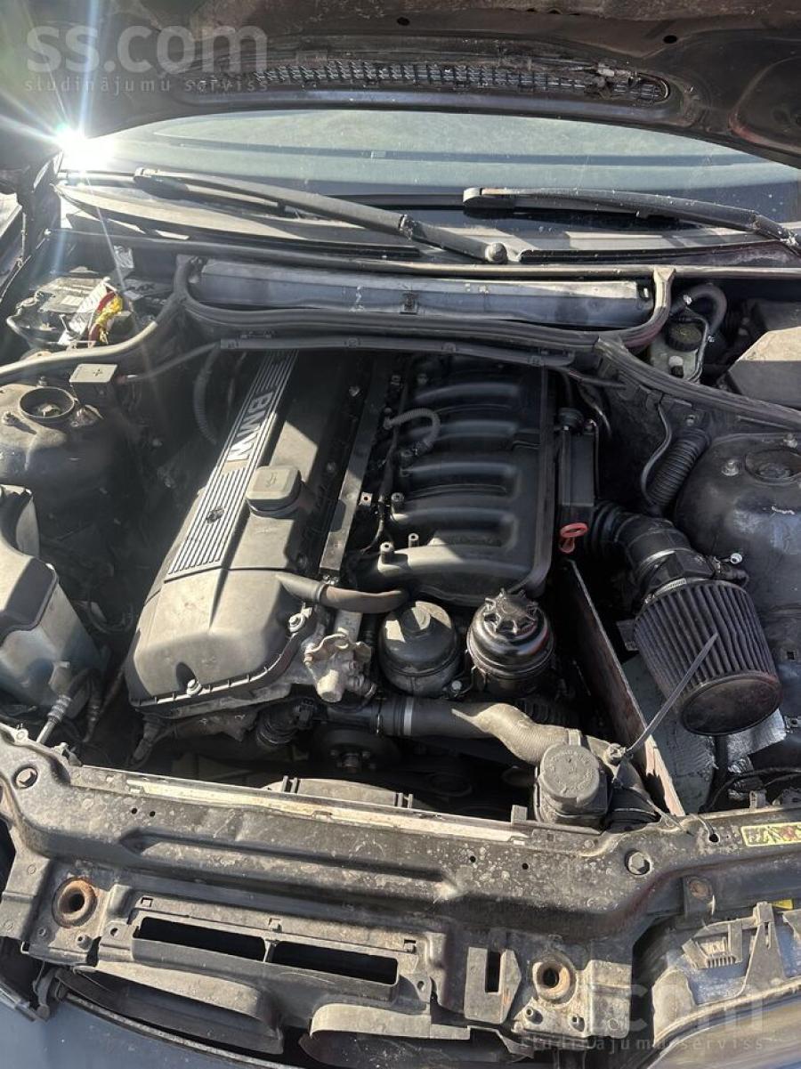 Zils BMW 316 1999 Liepāja, ar dzinēja tilpumu 2.50 L un nobraukumu 340 tūkst. km par 2700 €, foto 8 vietnē AUTOMOTO.COM.LV
