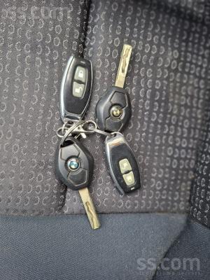 Blue BMW 316 2002 in Riga, with an engine capacity of 1.80 L and mileage of 338 thousand km for 1799 €, photo 6 on AUTOMOTO.COM.LV
