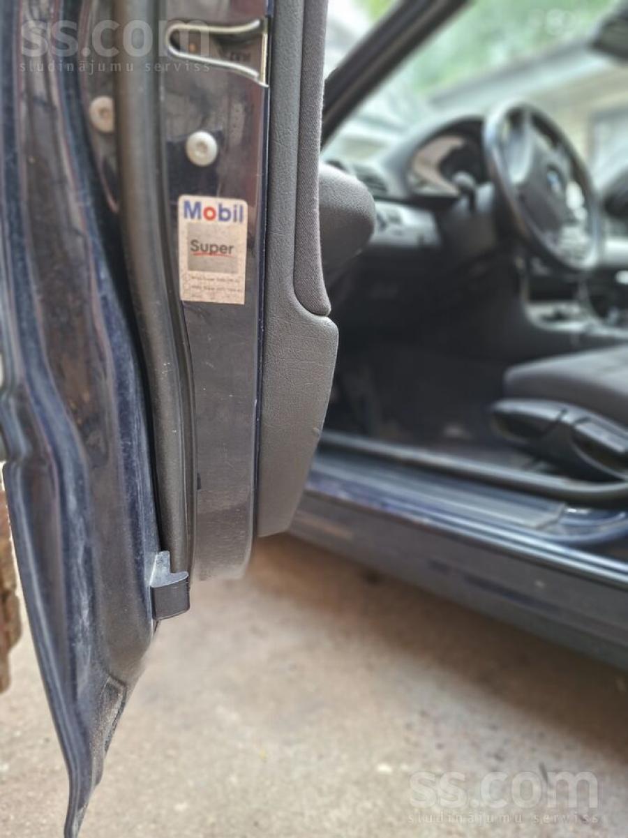 Blue BMW 316 2002 in Riga, with an engine capacity of 1.80 L and mileage of 338 thousand km for 1799 €, photo 13 on AUTOMOTO.COM.LV