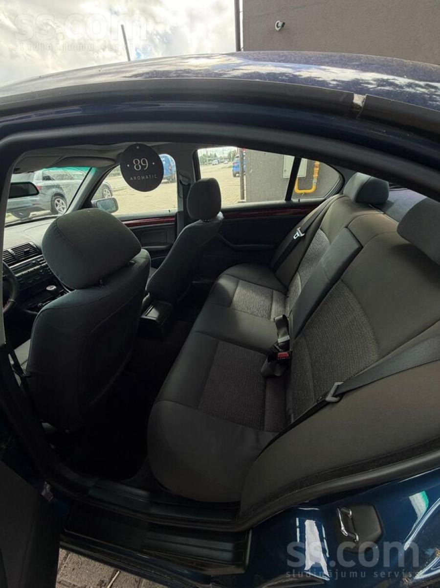 Zils BMW 316 2003 Rīga, ar dzinēja tilpumu 1.80 L un nobraukumu 202 tūkst. km par 2000 €, foto 12 vietnē AUTOMOTO.COM.LV