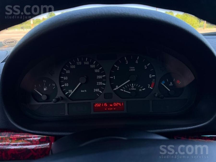 Zils BMW 316 2003 Rīga, ar dzinēja tilpumu 1.80 L un nobraukumu 202 tūkst. km par 2000 €, foto 15 vietnē AUTOMOTO.COM.LV