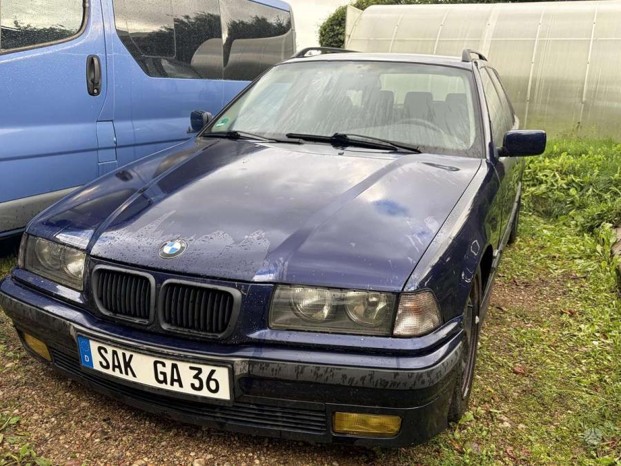 Blue BMW 316 1997 in Kretinga, with an engine capacity of 1.60 L and mileage of 300 thousand km for 1499 €, photo 3 on AUTOMOTO.COM.LV