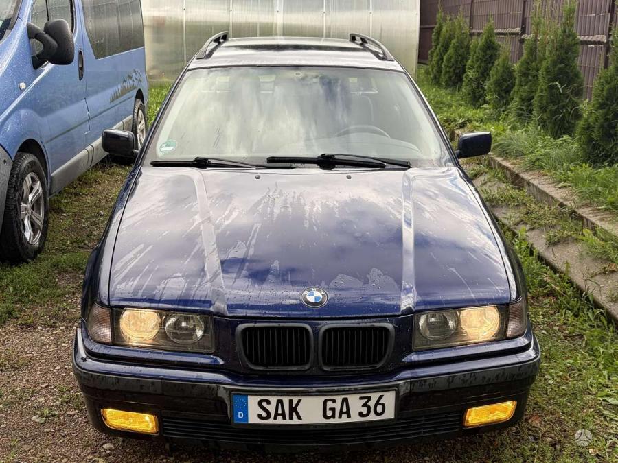 Blue BMW 316 1997 in Kretinga, with an engine capacity of 1.60 L and mileage of 300 thousand km for 1499 €, photo 4 on AUTOMOTO.COM.LV