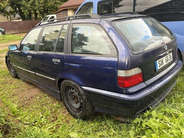 Blue BMW 316 1997 in Kretinga, with an engine capacity of 1.60 L and mileage of 300 thousand km for 1499 €, photo 7 on AUTOMOTO.COM.LV